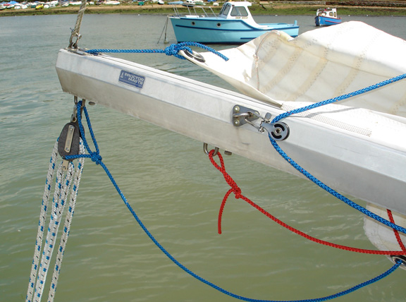 Sail handling | The Unified Corribee Website